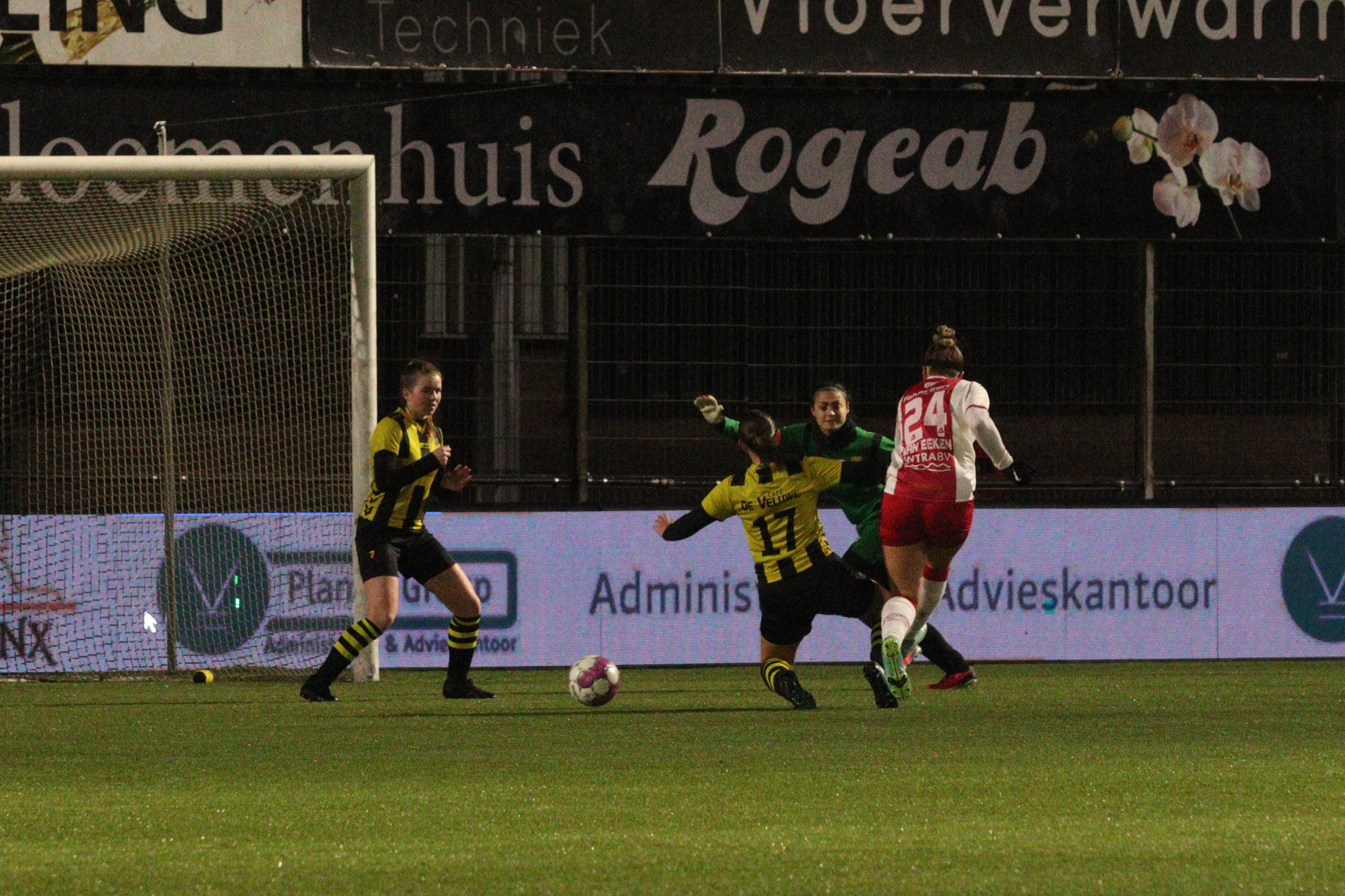 Vrouwen 1 sluit de eerste seizoenshelft af met een mooie overwinning op ...